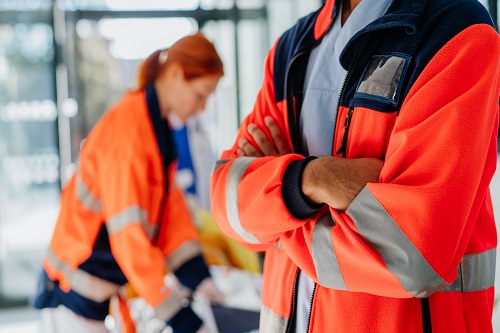 Safety Jackets for Engineers and Workers in UAE - Naziha Uniform